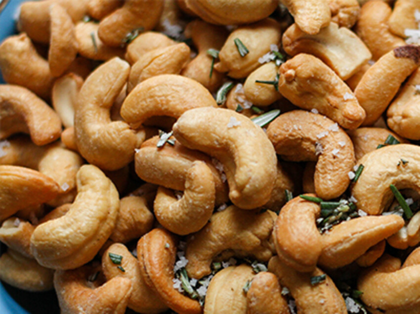 Cashews | RM Curtis and Co Ltd